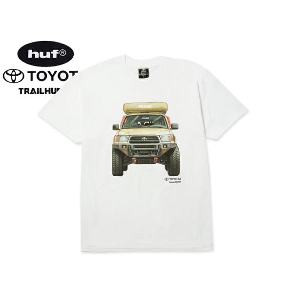 HUFとトヨタブランドとの4度目のコレクション。フロントとバックにプリントアートワーク。HUF X Toyota Trailhunterの共同ブランドトリム。L：着丈約69cm／身幅約57cmXL ：着丈約72cm／身幅約63cm