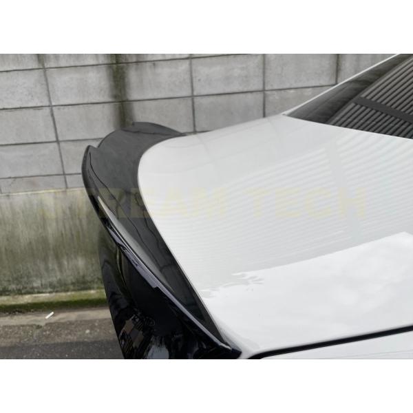 【商品説明】BMW G20 3シリーズ セダン用 ACSタイプ トランクスポイラー人気のACSスタイル！2タイプから選択可能です。・艶有ペイントブラック・カーボン調ルック柔軟性・重量に優れ、取り付けも行いやすいです。表面クリアコート塗装済み...