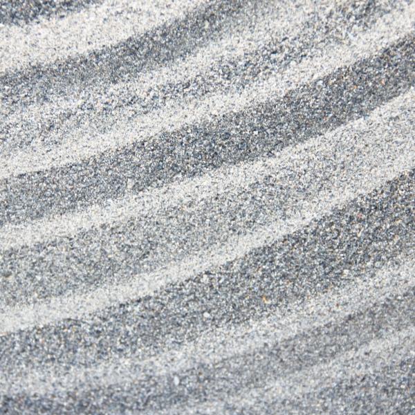 ●きれいな川から採取したての砂 もちろん天然100％ ph:中性●サイズ: 〜2mm 水の流れでできた自然な砂の大きさ●内容量:20kg入り●必要量の目安:1m四方に、約3〜4cm程度敷く場合、約2〜3袋を目安にご購入下さい。●川砂のさらさ...