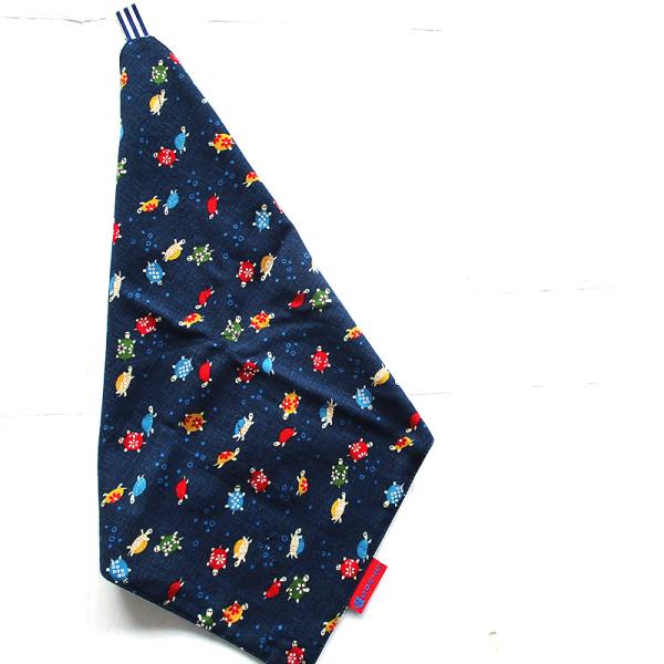 お届けはクリックポストでの発送となります。ライフスタイルに合わせた個性を提案するＳＴＵＤＳのスポーツギア遊び心を大切に、自分だけのスポーツライフをお求めの方のみのアイテムデザインです。