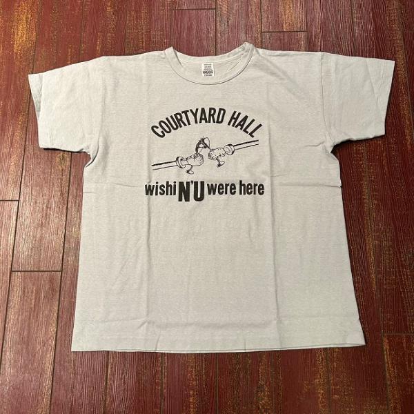 古着感を徹底的に再現したセコハンシリーズのＴシャツ 4064シリーズ。適度に緩んだネックライン、ボディのフェード感や、プリントの褪色、掠れ、起毛感など、何年も着こまれ、洗いこまれた古着のＴシャツをイメージして製作されています。