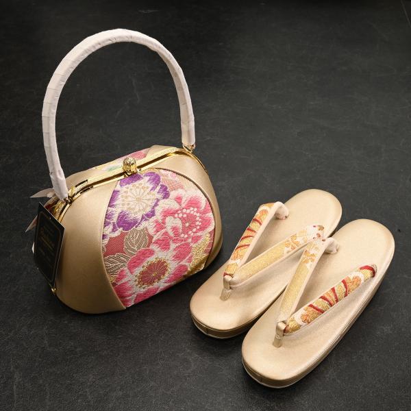 草履バッグセット/Mサイズ/23~23.5cm/※ケース（箱）痛んでおります。※Webページにつき現物とは色が異なる場合があります。あらかじめご了承ください。