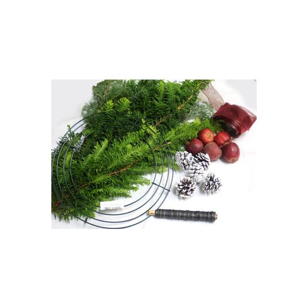 黄金ヒバ・ヒムロスギ・姫リンゴ５ヶ・松笠白５ヶ・リースワイヤー・リボン2ｍ　以上７点でセット直径　約３５〜４０ｃｍ位のリースが出来上がるはずです尚　リボン巾は３６ミリです２セット以上お買上げいただき　同一箇所・同梱できる場合のお届けは　配送...