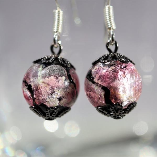 ・高級ほたる玉ピアスふた粒のほたる玉が、凛と煌めくピアス。大人の女性の耳元に、上品な光を添えるガラスジュエリーです。フックにはシルバー925を選びました。14KGFフックよりやや大きめですので、耳たぶの形やホールの位置をご考慮の上お選び下さ...