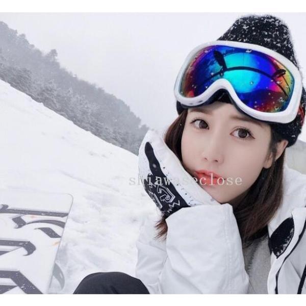 ※ゴーグルに搭載されたスペックを紹介！※●UVカット…有害な紫外線を99%カット●防眩ミラー加工…明るい視野を保ちつつ眩しさ軽減（レボミラーレンズ）●ベンチレーション…空気を入れ替えて曇りを防止●ダブルレンズ…2層のレンズで曇る原因を減少●...