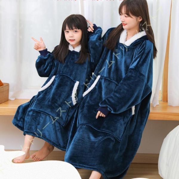 足・袖付き毛布かいまき毛布とは袖が付いた寝具で、長着を大判にしたような形状です。袖に手を通してかけるので、襟元や袖部分から暖かい空気を逃がしにくい構造になり、肩から足先まで暖かくスッポリ包み込む毛布です。見た目からも分かるふわふわした感触で...