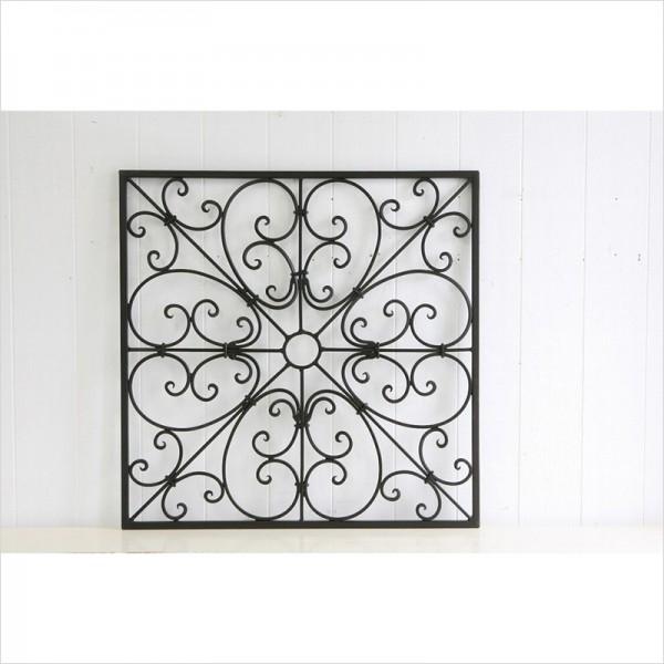 [商品説明]【メーカー在庫品の為ご注文時に完売の際は次回入荷時期のご案内となります。お急ぎの際はお問い合わせください】エレガントなカールデザインが素敵なスクエアパネルハート模様やクローバーの模様が描かれた繊細なアイアン細工が美しい上品なデザ...