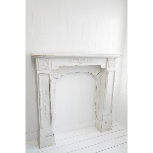 [商品説明]【メーカー在庫品の為ご注文時に完売の際は次回入荷時期のご案内となります。お急ぎの際はお問い合わせください】英国インテリアにマントルピースは欠かせない主役級の家具伝統的なデザインとシャビーシックなテイストはアンティークファンから長...