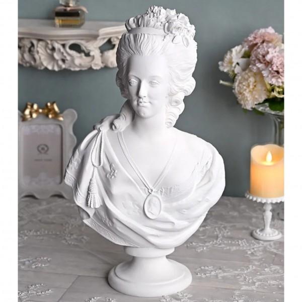 [商品説明]マリーアントワネットをイメージしたクラシカルな胸像オブジェ花の髪飾りや大きなペンダントを身に着けたマリーらしい華やかな姿です柔和な表情や女性らしい滑らかな曲線や、ドレスや髪の質感などが再現された高級感のある胸像単色のホワイトカラ...