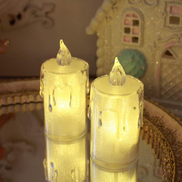 [商品説明]火を使わない安心・安全なインテリアキャンドルこちらはティーキャンドルよりも少し背の高いトールサイズですアクリル製でロウが垂れたような、おしゃれでリアルなデザインで本体と上部の炎部分が優しいウォームカラーで灯ります（点灯のみで点滅...