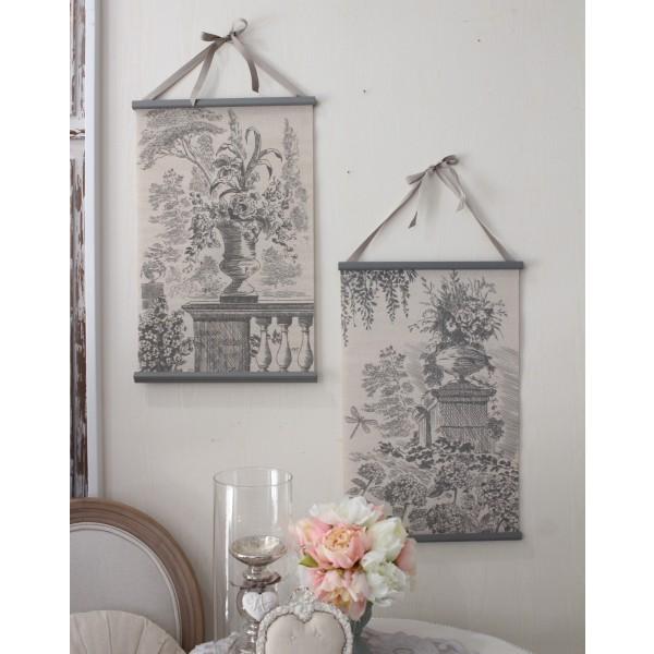 [商品説明]フランスのインテリアブランド Mathilde M.（マチルドエム）フレンチシャビーなインテリアやフレグランス商品が揃いますこちらは布製のスクリーンタイプの壁飾り上部のリボンをお好きな長さで結んで掛けて頂けます軽量で飾りやすく、...