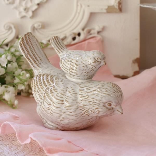 [商品説明]フランスのインテリアブランド Mathilde M.（マチルドエム）フレンチシャビーなインテリアやフレグランス商品が揃いますこちらは背中に小鳥をのせた仲良し親子のバードオブジェナチュラルな雰囲気でインテリアに馴染みやすい色合いで...