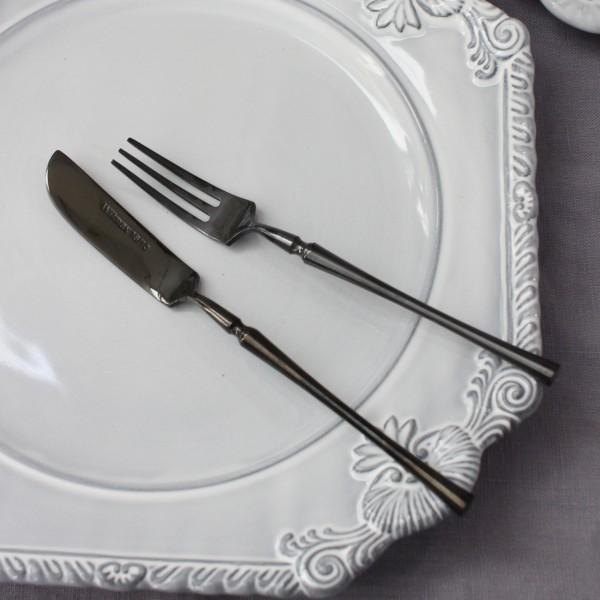 [商品説明]2010年にイングランドで誕生したウィルマックスヒルトン・マリオットなど世界中のホテルやレストランで使用されていますこちらはモダンで艶ありブラックのディバシリーズ食器洗浄機対応で、18/10の耐久性あるステンレス製です珍しい艶あ...