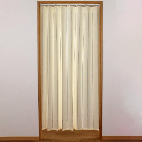 【サイズ】幅140cm×丈178cm【材質】ポリエステル100%【商品説明】アコーディオンプリーツを綺麗に保つために形状記憶加工を施してあります。カーテン用フック9個とリングランナー9個が付いているのでカーテンレールと突っ張り棒に通して取り...