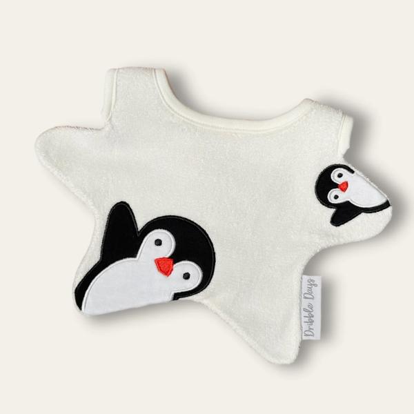 吸収のよい柔らかなタオル地の素材と大き吸収のよい柔らかなタオル地の素材と大きくてインパクトのあるデザインで大人気！！出産祝いのギフトにも最適です。素材コットン　100％インド製同じ商品を実店舗でも販売しておりますので、在庫ありの場合でも、品...