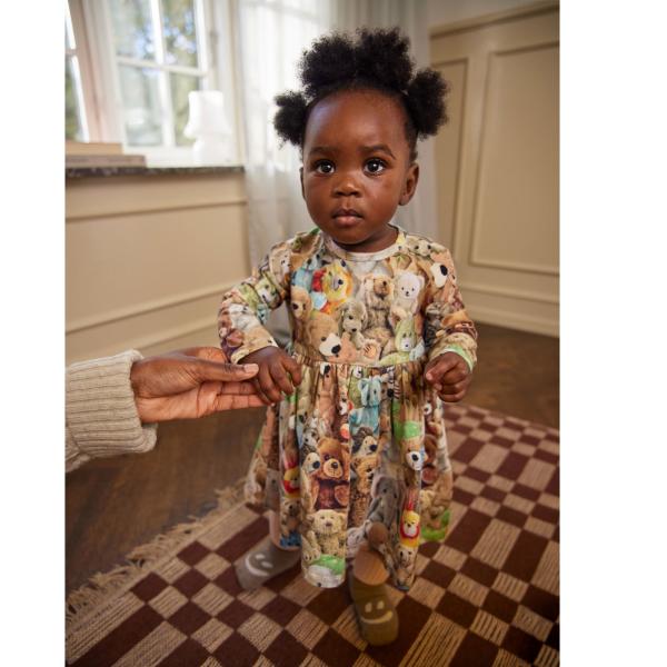 素材オーガニックコットン　95％  エラスティン　5％※ヨーロッパの子供服のサイズは6cm刻みのcm表記です。参考サイズ(表記サイズ→日本サイズ）62→60cm　68→70cm 74→75cm 80→80cm 86→85cm 92→90cm...