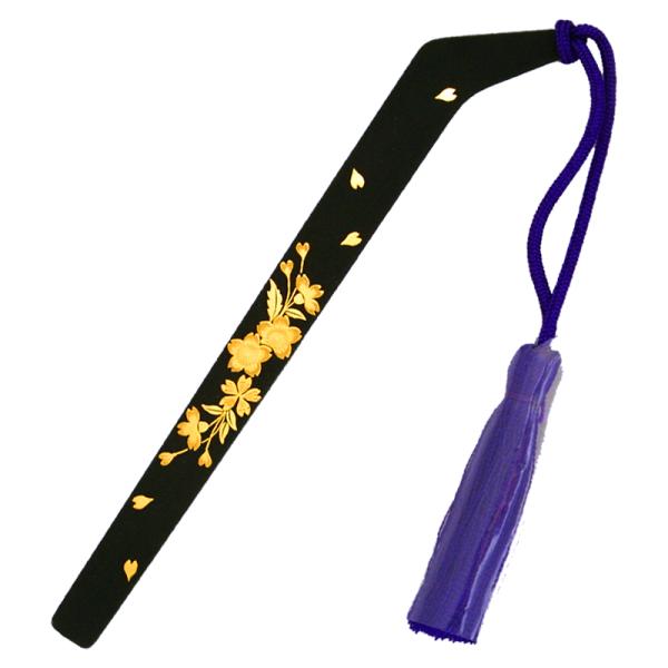 ＜商品の説明＞本をお読みになる時、ページの途中に挟み込む「しおり」でございます。黒の落ち着いたベースと純金象嵌のコントラストで高級感を生み、さりげなく存在感を出してくれます。純金にしか出せない輝き、職人にしか出せないデザイン、熊本の伝統工芸...