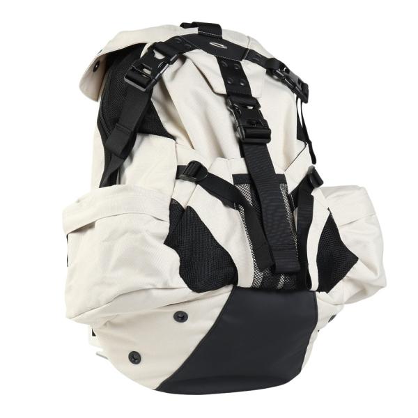 ●素材:【表地】ポリエステル100% 【コーティング】ポリ塩化ビニルイミテーションレザー100% 【裏地】ポリエステル100%【実寸サイズ】●フリーサイズ詳細:【幅】33cm 【奥行】18cm 【高さ】54cm●ベトナム製●HYDROFRE...