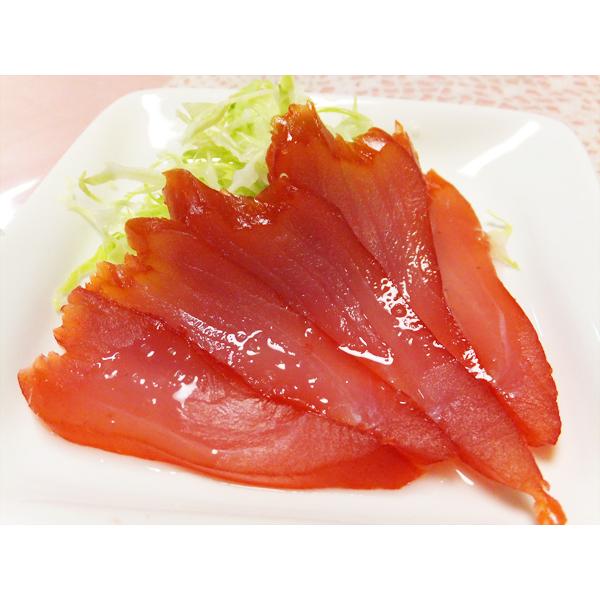 まぐろの生ハム（まぐろスモーク）６ｋｇ（２ｋｇ×３）業務用まぐろと燻製の風味が見事にマッチした逸品です。香り高くマイルドでソフトな食感です。カルパッチョに最適です。２ｋｇ当たり８〜１３節 内容量  ６ｋｇ（２ｋｇ×３）原材料  キハダマグロ...