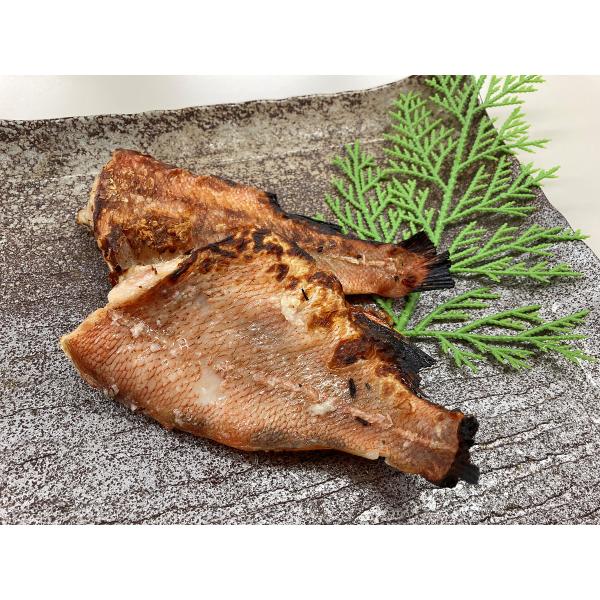 赤魚粕漬１０枚業務用１枚約125-174ｇご飯のおかずにどうぞ原材料  赤魚（ノルウェー産など）、酒粕、砂糖、食塩、清酒／ph調整剤、酸化防止剤（V.C、ローズマリー抽出物）内容量  １０枚（１枚約125-174ｇ）賞味期限  約１ヶ月（−...