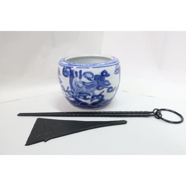 手火鉢セット　麒麟(きりん)火鉢H10xW14cm、南部鉄火箸、灰ならしの3点セット小物入れやインテリアに！