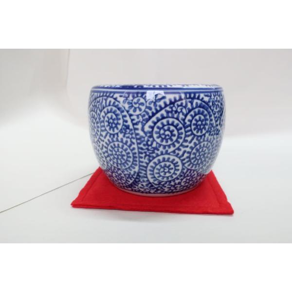 上質 中国産 手あぶり火鉢 青 渦巻 高さ10ｃｍ当店オリジナルの手火鉢なので、他では買えません。白地にブルー系のうずまき柄です。