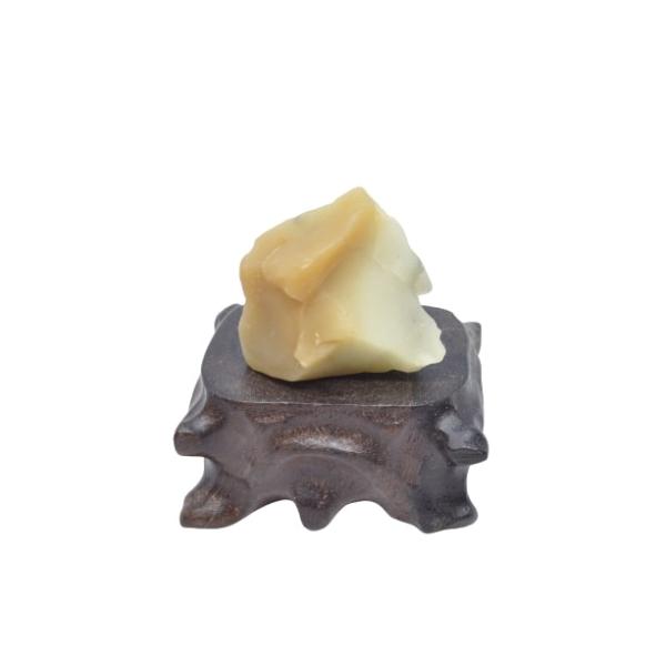 数量：1個状態：新品（画像の商品をお届け）産地：中国素材：芙蓉石篆刻用印材としても、鑑賞石としてもお使い頂ける寿山石芙蓉原石になります、キメが細かく磨くと非常に美しい艶が期待できます、当店の耐水ペーパーなどにてお好き所を面出しを行なうことで...