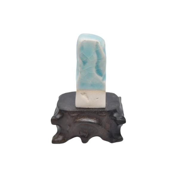 約サイズ：2.2ｃｍ角　高さ5ｃｍ状態：新品　数量：1個材質：陶器陶器材質の篆刻印材です、生焼きですので、篆刻刀で彫ることが可能ですが、相手が土ですので刃の消耗が激しいですので、石材用とは分けて陶器印用の篆刻刀をご用意ください。