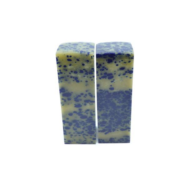 ※くれぐれもご注意ください天然石ではありません。約サイズ：2.5ｃｍ角　高7.7ｃｍ数量：1セット（画像の現品）状態：新品材質：人造印材※天然印材はございません、人工的に製造された印材で天然石ではありません。付属：なし