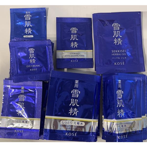 商品名：コーセー　薬用　雪肌精　スキンケアサンプルセット内容量：コーセー　薬用　雪肌精　ローション　サンプル　2.5ｍｌ×38回分コーセー　薬用　雪肌精　ローション　エンリッチ　サンプル　2.5ｍｌ×32回分コーセー　薬用　雪肌精　ハーバル...