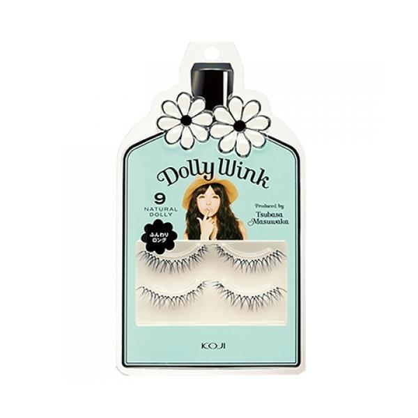 お人形のようなパッチリ瞳を印象づける益若つばさプロデュースのつけまつげ。