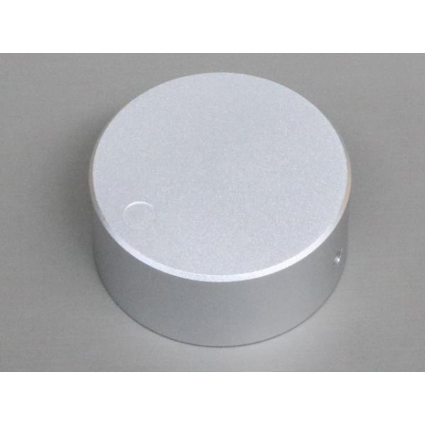 ■商品説明■・アルミ削り出しツマミ 48mm・6mmの軸用(シャフト)・色はシルバーです。・シャフトとの固定方法はイモネジで固定します。※イモネジも付属してます。■販売単位■・1個■商品状態■・新品(未使用品)■お支払方法■・銀行振込・郵便...