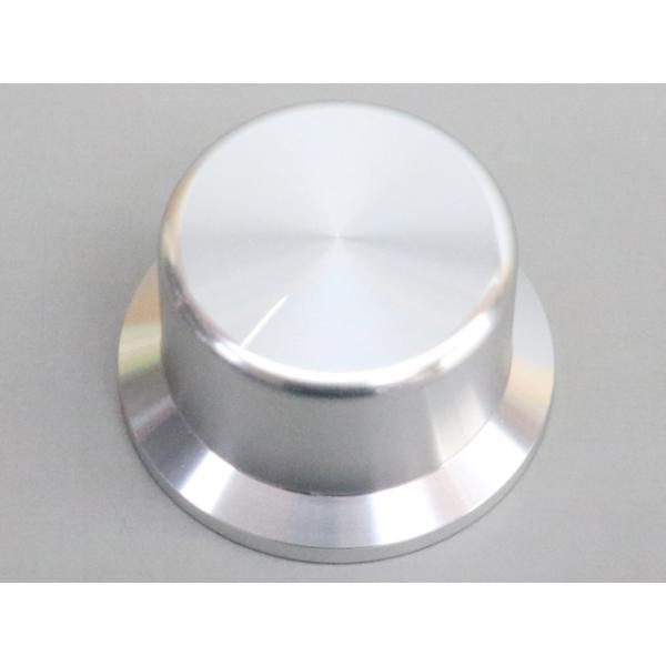 ■商品説明■・アルミ削り出しツマミ 44mm・6mmの軸用(シャフト)・色はシルバーになります。・シャフトとの固定方法はイモネジで固定します。※イモネジも付属してます。■販売単位■・1個■商品状態■・新品(未使用品)■お支払方法■・銀行振込...