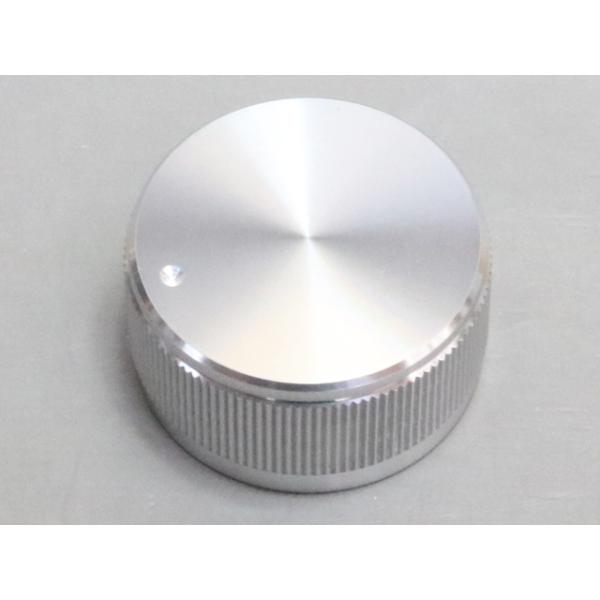 ■商品説明■・アルミ削り出しツマミ 30mm・6mmの軸用(シャフト)・色はシルバーです。・シャフトとの固定方法はイモネジで固定します。※イモネジも付属してます。■販売単位■・1個■商品状態■・新品(未使用品)■お支払方法■・銀行振込・郵便...