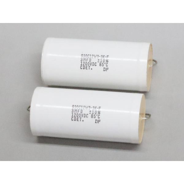 ■商品説明■・フィルムコンデンサー DC1200V 3μF■商品詳細■・サイズ:約58mm×φ26.5 (足の長さは含まず)■販売単位■・1セット (2本)■商品状態■・新品(未使用品)■お支払方法■・銀行振込・郵便振替・クレジットカード・...