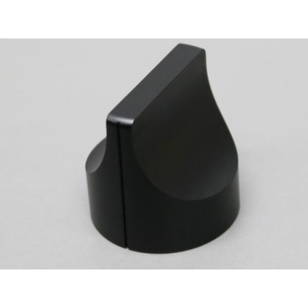 ■商品説明■・アルミ削り出しツマミ 28mm・6mmの軸用(シャフト)・色はブラックです。・シャフトとの固定方法はイモネジで固定します。※イモネジも付属してます。■販売単位■・1個■商品状態■・新品(未使用品)■お支払方法■・銀行振込・郵便...