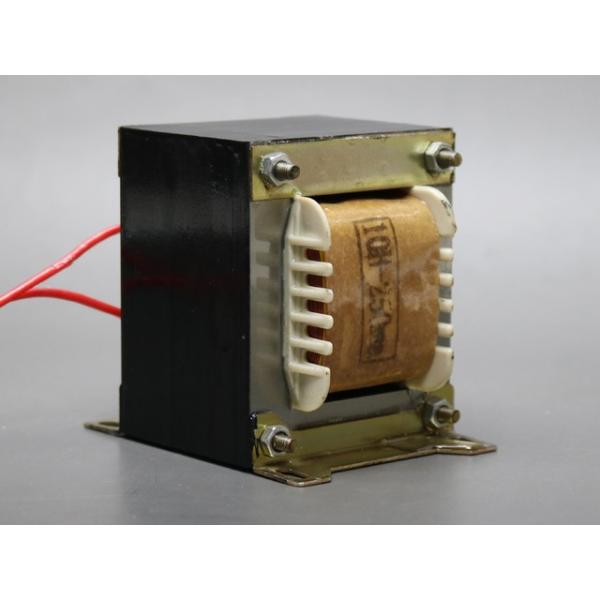 ■商品説明■・チョークコイル ■商品詳細■・インダクタンス:10H250mA・直流抵抗:約78Ω・重量:約2Kg・リード線:約20cm・サイズ:約縦65mmＸ横87mmＸ高さ76.5mm・取付寸法:55mm×70mm・適合取り付けネジ:M3...