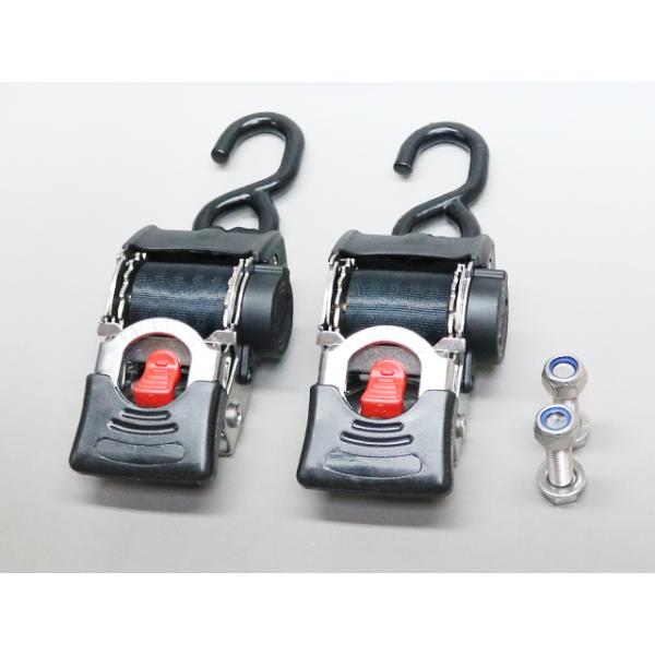 ■商品説明■・トランサムタイダウンベルト(ステンレス)になります。・ジェットスキー、バスボート等のトレーラーに!!■商品詳細■・ベルト幅：2インチ(約5cm)・ケーブル長さ：108cm・耐荷重1本：400ポンド (約180kg)・材質：ステ...