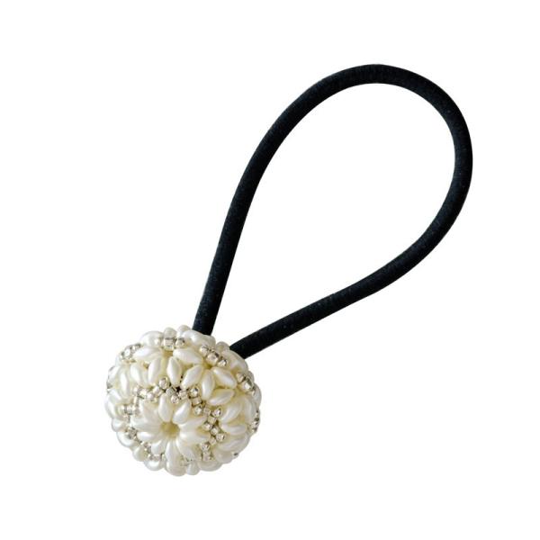 [商品説明]大人気のチェコビーズSUPERDUOの オリジナルキットにヘアゴムが登場。丸くてコロンとした形が可愛く、暑い夏に活躍すること間違いなし。 その日の気分やファッションに合わせて色違いで楽しむのもオススメ。針と糸で作る簡単なキットな...