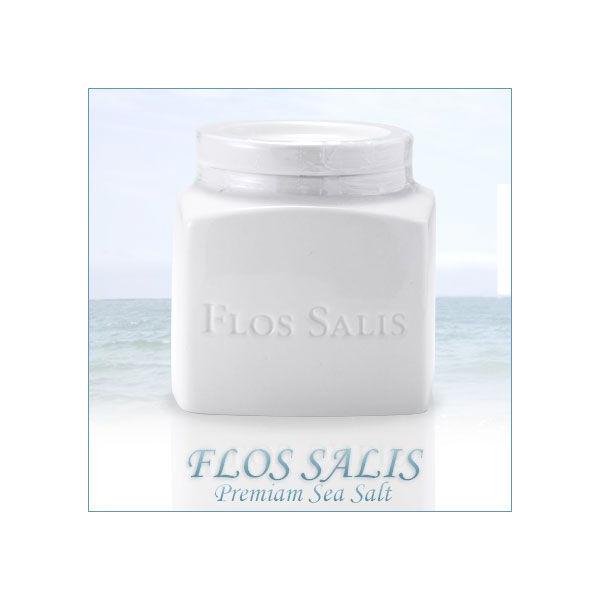 「Flos Salis」とはラテン語で塩の花という意味。最も上質でデリケート。繊細でありながらパリッとした歯ざわりの雪の結晶のような塩が最高級の無精製の塩となります。プレミアムシーソルトはポルトガル南部の伝統的な塩田で、今も手作業で収穫され...