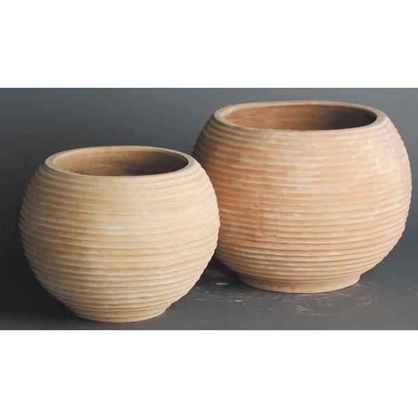 CRETE IN GREECEのテラコッタ。送料無料です。ギリシャ・クレタ島シリーズはハンドメイド品であるため、同じモデルでも、サイズや模様などに多少の個体差が見られる場合があります。また、窯の火の当たり具合で色味が異なる事があります。サイ...