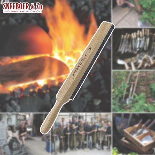 SNEEBOER スネーブール Tool sharpener ツール用 砥石 50152013年に創業100周年を迎えたオランダの老舗ガーデンツールメーカーSNEEBOER(スネーブール)。鍛冶屋として1913年に創業して以来、園芸農家から...