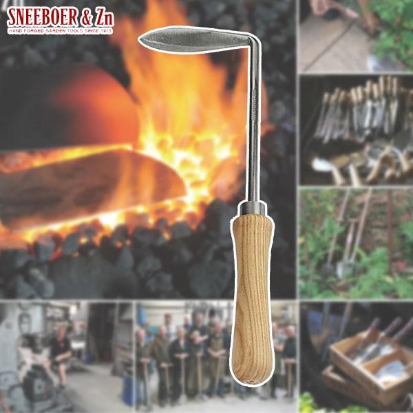 SNEEBOER スネーブール Cape Cod Weeder 除草 クワ 鍬 80342013年に創業100周年を迎えたオランダの老舗ガーデンツールメーカーSNEEBOER(スネーブール)。鍛冶屋として1913年に創業して以来、園芸農家か...