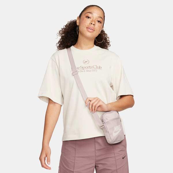 ナイキ(NIKE)/スポーツバッグ/ヘリテージ クロスボディバッグ ミニバッグ スポーツ バッグ ポーチ アクセサリー スモール 1L BA5871-019■ナイキ ヘリテージ クロスボディバッグは、耐久性に優れたデザイン。■複数のコンパー...