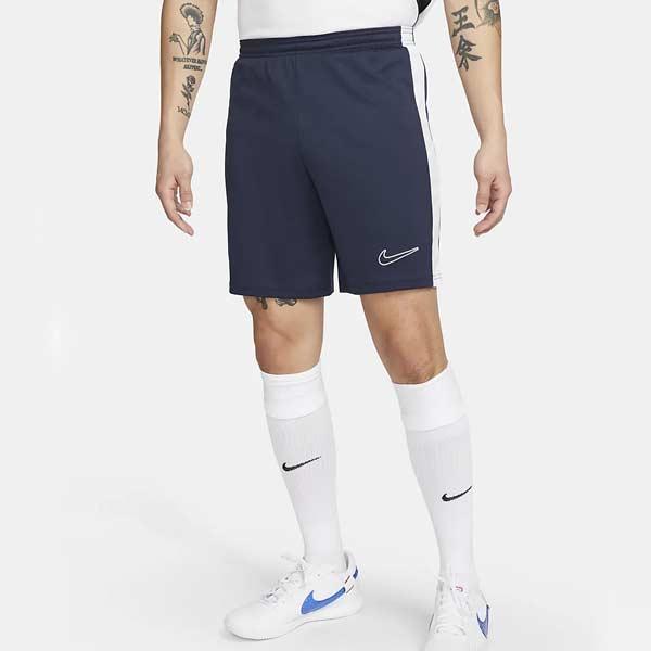 ナイキ(nike)/ Dri-FIT アカデミー サッカー ショートパンツ ショーツ 短パン トレーニング ウエア DV9743-451■トレーニング用の定番アイテムである速乾性に優れたアカデミーショートパンツが、スピーディーに動き続けられ...