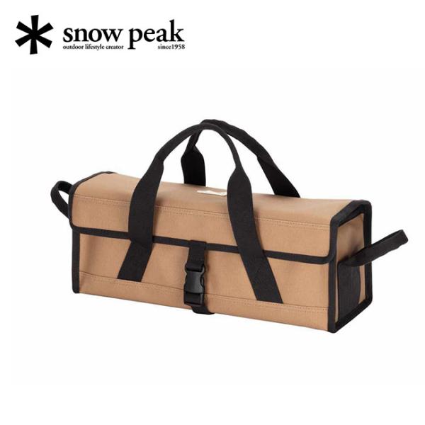 小物ギアの保管・携行に適した定番コンテナがリニューアル■ブランド名：snow peak■商品名：マルチコンテナM■商品型番：UG-474■カラー：ー■サイズ：435×160×155(h)mm■素材：ポリエステル、ナイロン、ポリエチレン、ポリ...