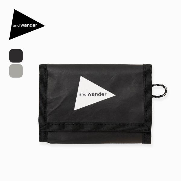 使い勝手の良いコンパクトサイズのウォレット■ブランド名：and wander ■商品名：コンパクトウォレット ■商品型番：5746985154 ■カラー：ブラック【5746985154-010】,シルバー【5746985154-160】 ■...