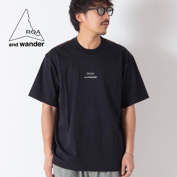 "ROA"とのコラボレーション仕様のロゴTシャツ■ブランド名：ROA × and wander ■商品名：ロゴプリンテッドT ■商品型番：5746184517 ■カラー：ブラック【5746184517-010】 ■サイズ：M,L,XL ■素...