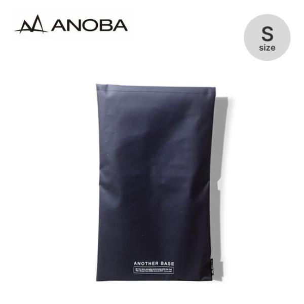 ■ブランド名：ANOBA ■商品名：マルチギアポーチS ■商品型番：AN121 ■カラー：ブラック ■サイズ：（約）47×27×1.5cm ■素材：ターポリン ■重量：（約）190g ■生産国：−  アノバ マルチギアポーチS ANOBA ...