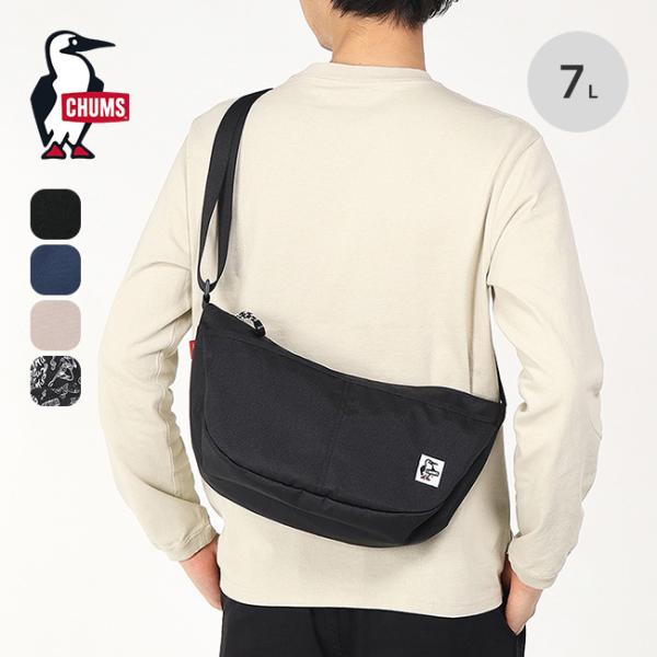 体に沿う形状で持ち運びやすい、CHUMS定番のバナナショルダーバッグ■ブランド名：CHUMS ■商品名：リサイクルスモールバナナショルダーバッグ ■商品型番：CH60-3962 ■カラー：ブラック【CH60-3962-K001】,ネイビー【...